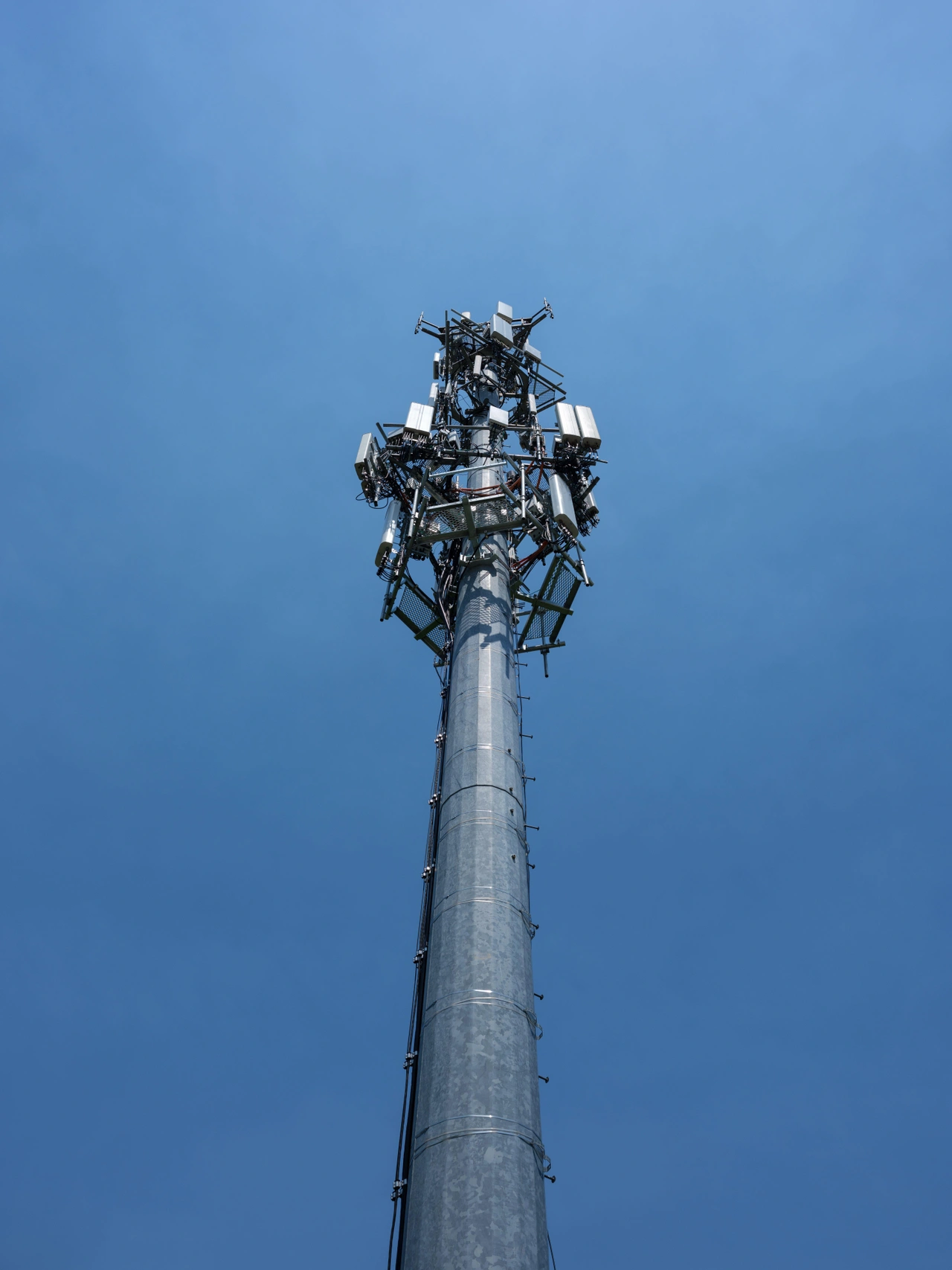 5G small cells are out, colocations are in – report | A.B.M. Intel ...